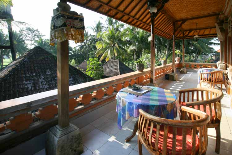HOW TO TREAT YOURSELF IN BALI - Destination Wedding Photographer